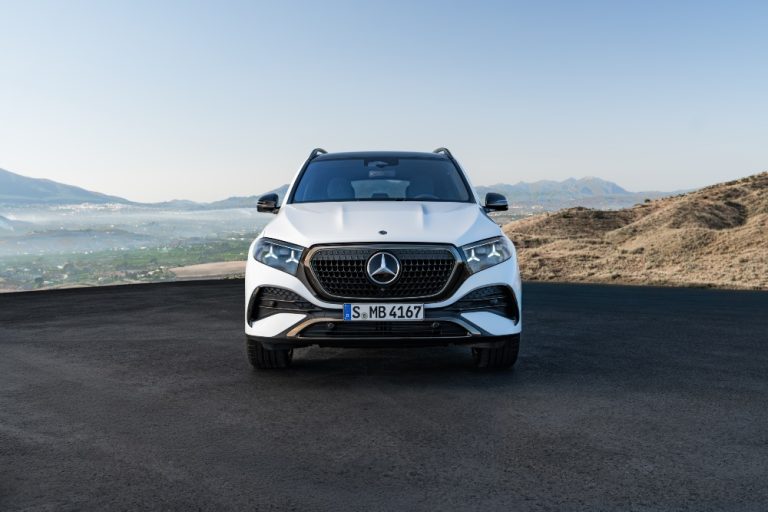 Novi Mercedes-Benz GLE 2026 donosi novu eru luksuznog SUV-a - WMAN